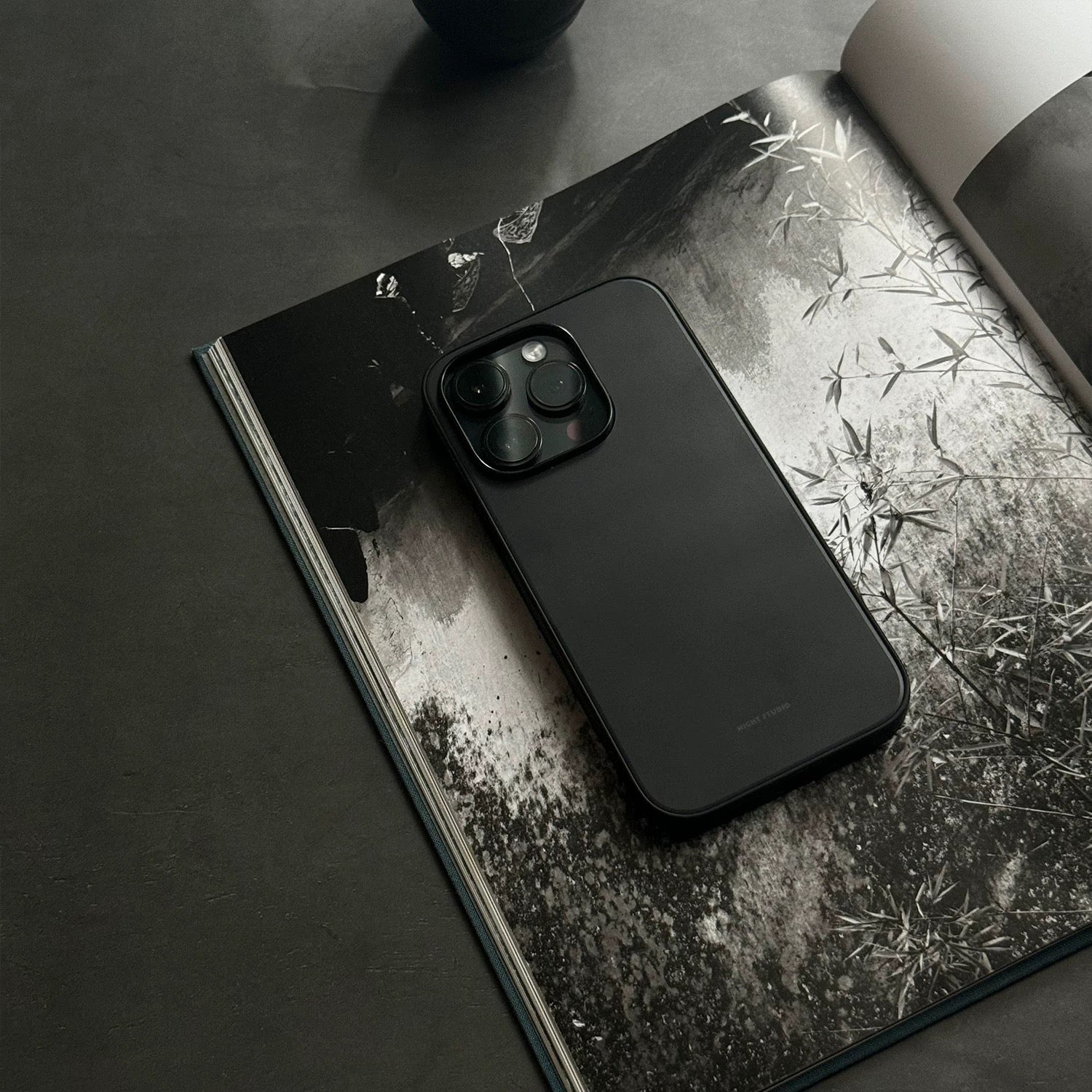 IPhone Case Acrylic Grey – All the beautiful things